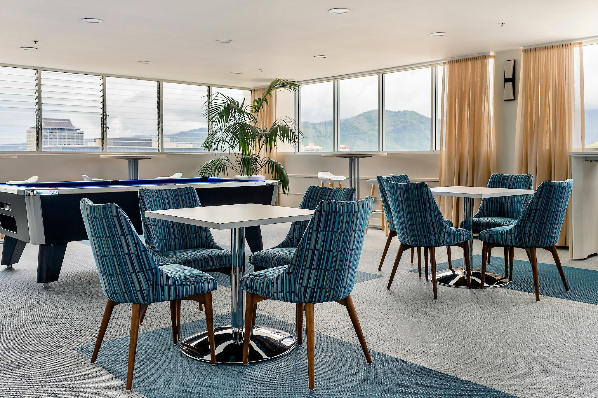 Ocean View Honolulu-Waikiki Hotel | Pacific Monarch - Rooftop Pool ...