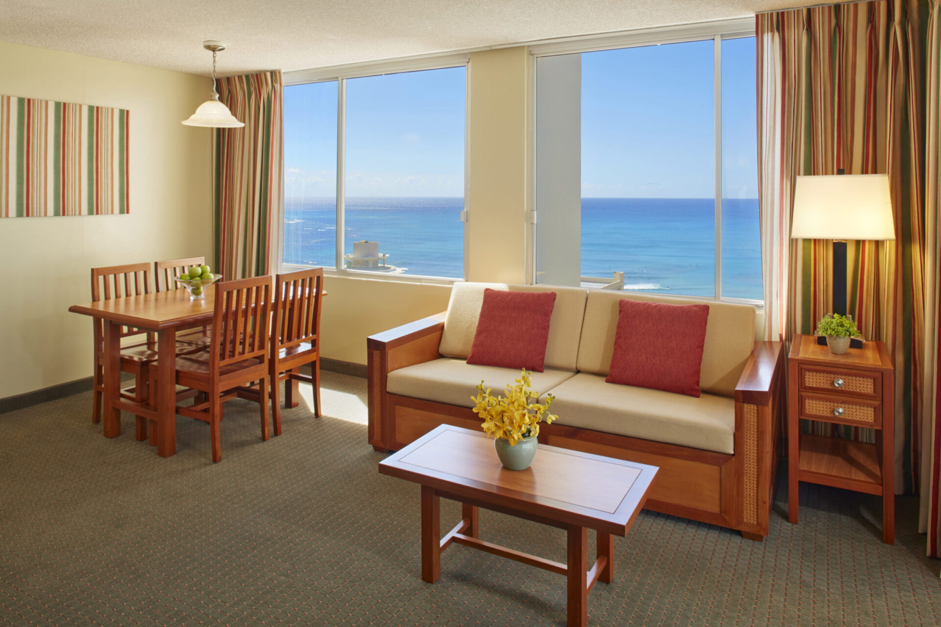 1 Bedroom Ocean View Suite - Queen | Pacific Monarch